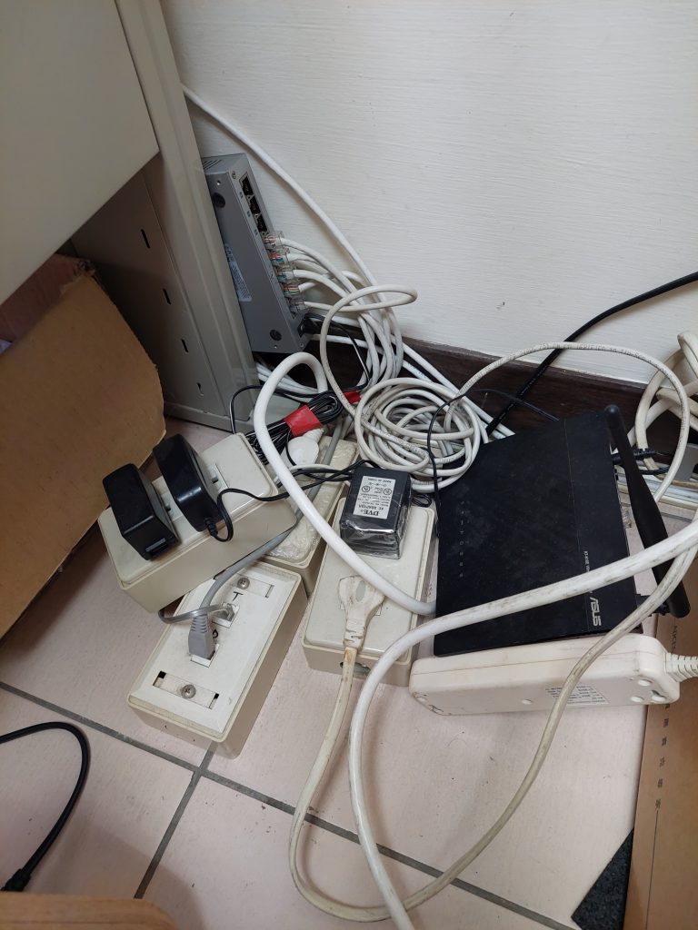 [Low current primary school] Building low current box arrangement and ...